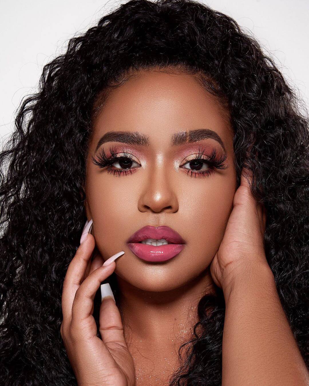 B Simone Bio Wiki Real Name First Name Age Sister Net Worth